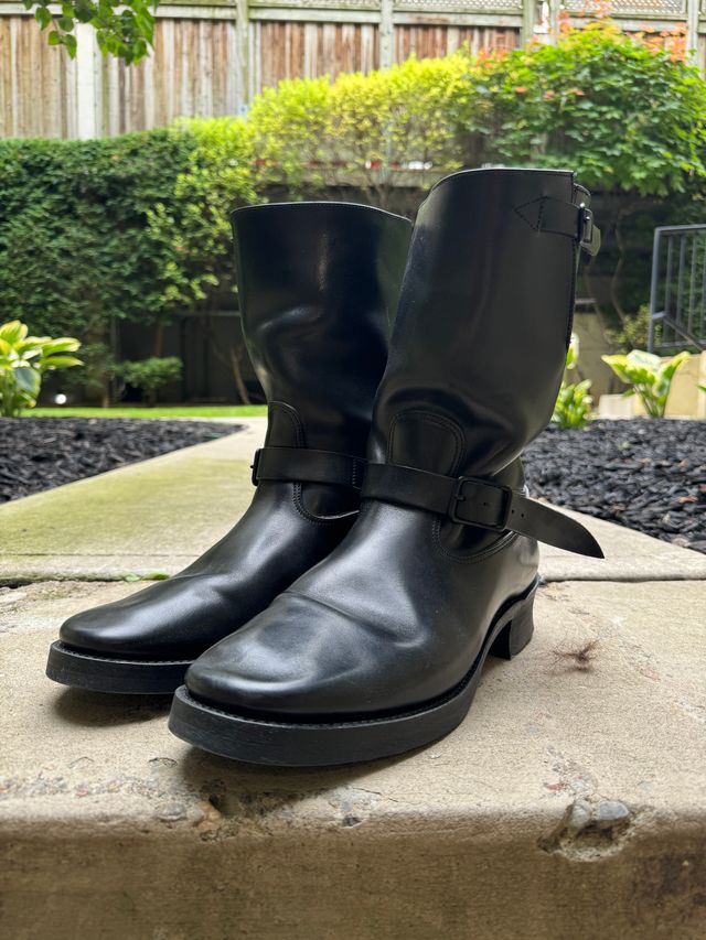 Attractions BILTBUCK Pioneer in Guidi Black Horsebutt | Photo by ...