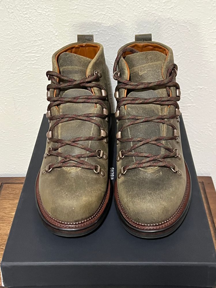 Viberg Hiker in C.F. Stead Mojave Waxy Commander | Photo by ...
