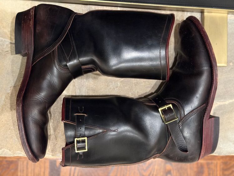 Unsung U 22-2 Engineer Boot in Horween Burgundy Workshoe Butt Overdyed ...