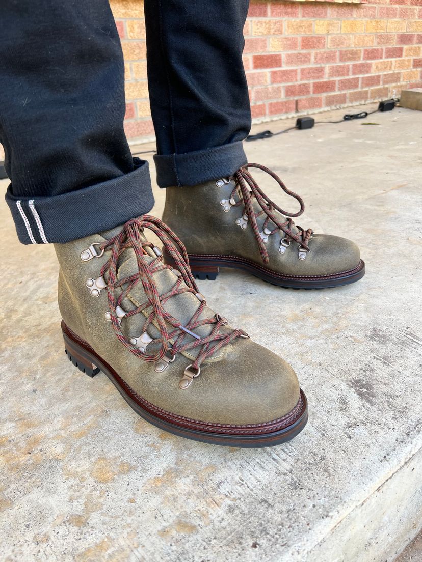 Viberg Hiker in C.F. Stead Mojave Waxy Commander | Photo by ...