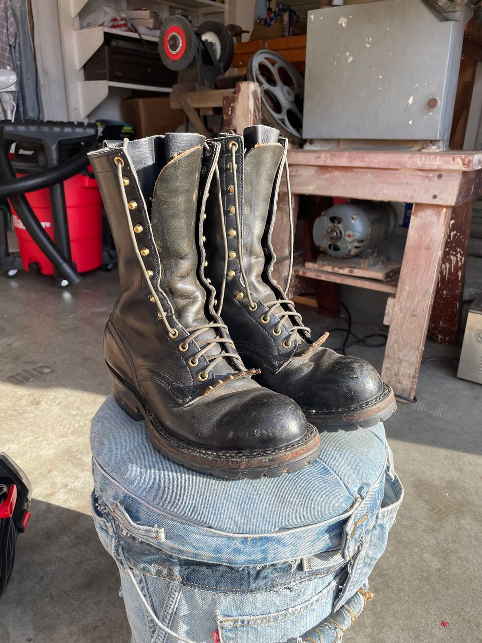 White's Smokejumper in Seidel Black Oil Tan | Photo by LeihMeAlone ...