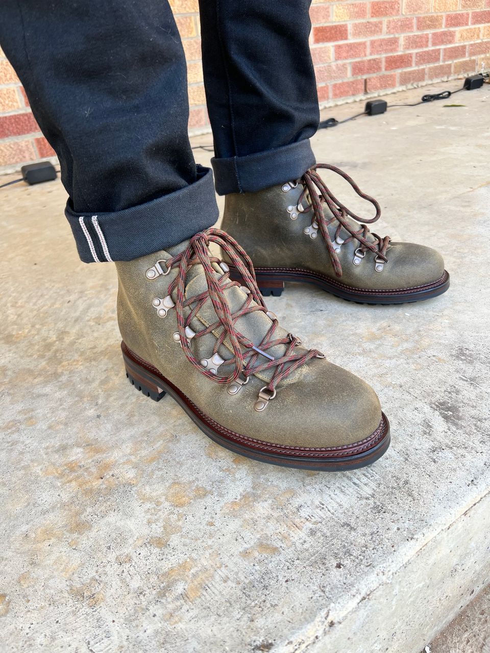 Viberg Hiker in C.F. Stead Mojave Waxy Commander | Photo by ...