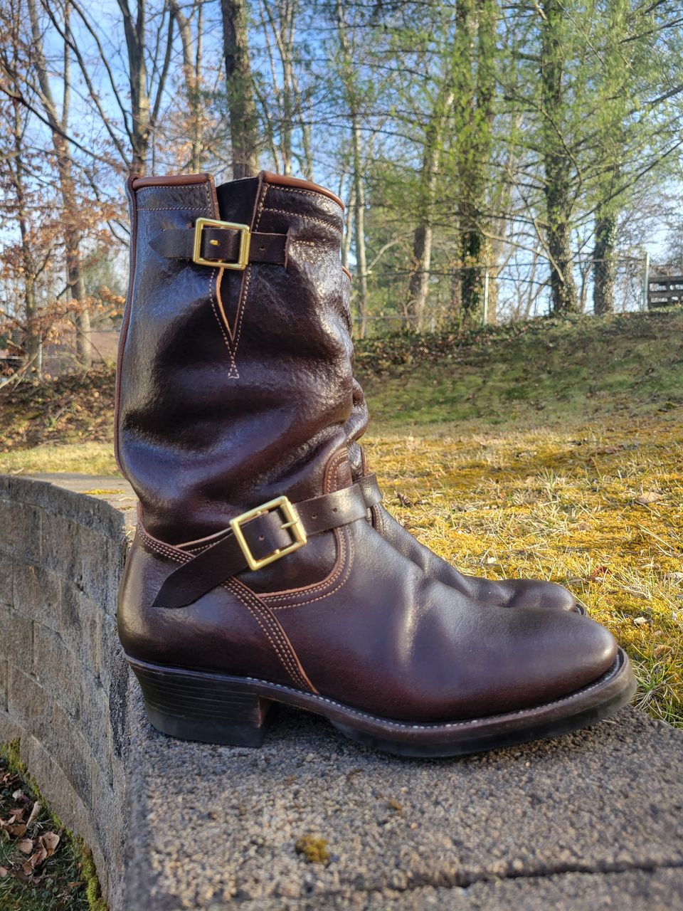Unsung U 22-2 Engineer Boot in Horween Dark Brown Aspen Steerhide ...